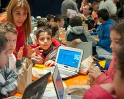 El Plan Sarmiento ya entregó netbooks a 252.554 alumnos - Buenos Aires ...