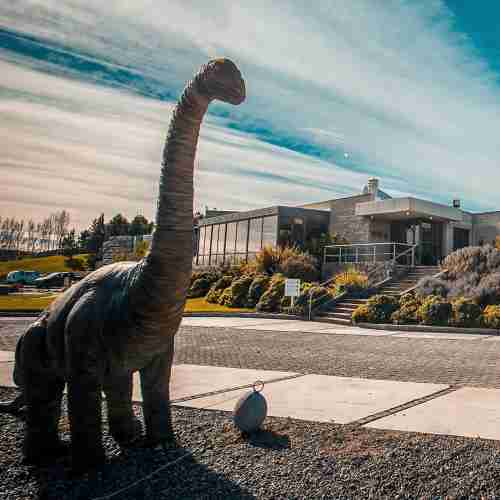 La Bodega Familia Schroeder inauguró su espacio Saurus Garden - Buenos ...